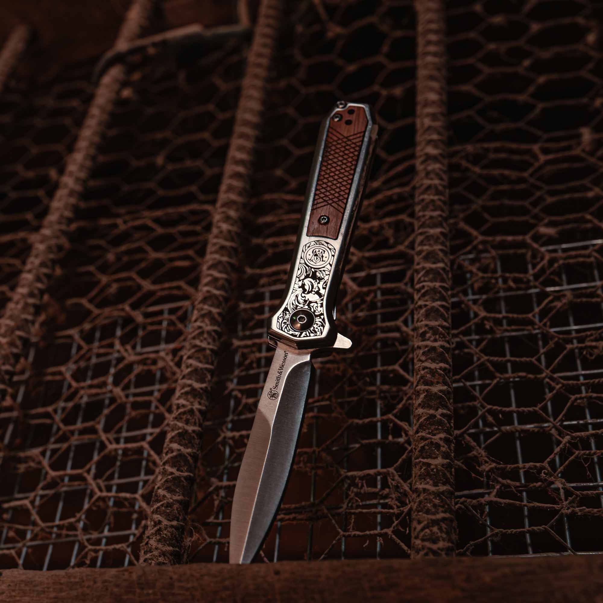 UNWAVERED™ Dagger Assisted | Smith & Wesson