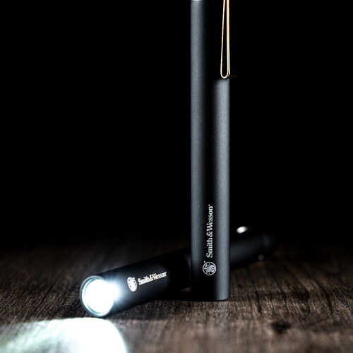 Night Guard Slim Flashlight | Smith & Wesson